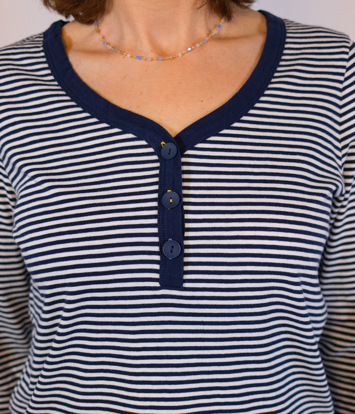 FLORA V NECK HENLEY TOP-IVORY MLT – Le Grand Comptoir